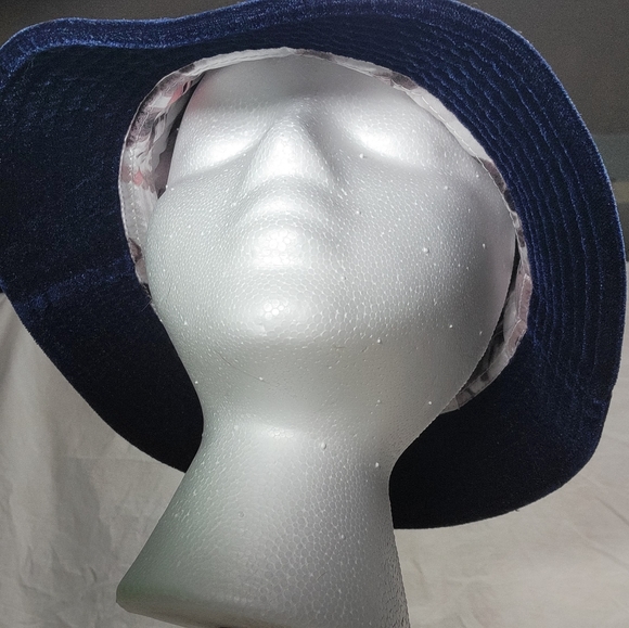 betmar | Accessories | Nwt Betmar Tanzanite Hat Is A Velvet Ruched ...